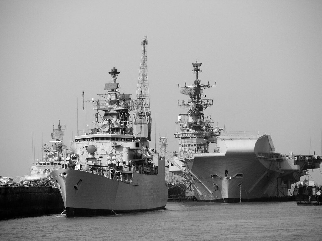 Tekne, kayık, yat Western Marine, Dubai, foto
