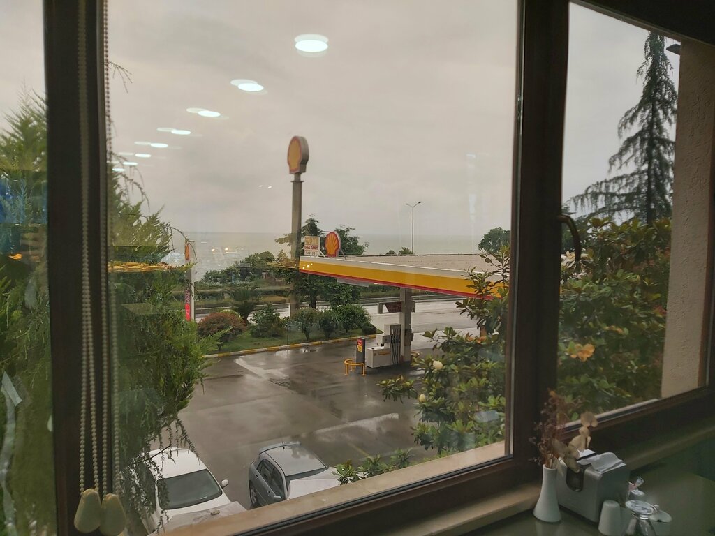 Benzin istasyonu Shell & Turcas Petrol, Çayeli, foto
