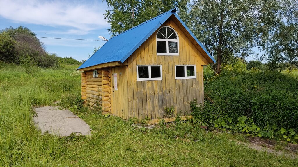 Şapel, haç anıtı Часовня-купальня иконы Казанской Божьей Матери, Nijegorodskaya oblastı, foto