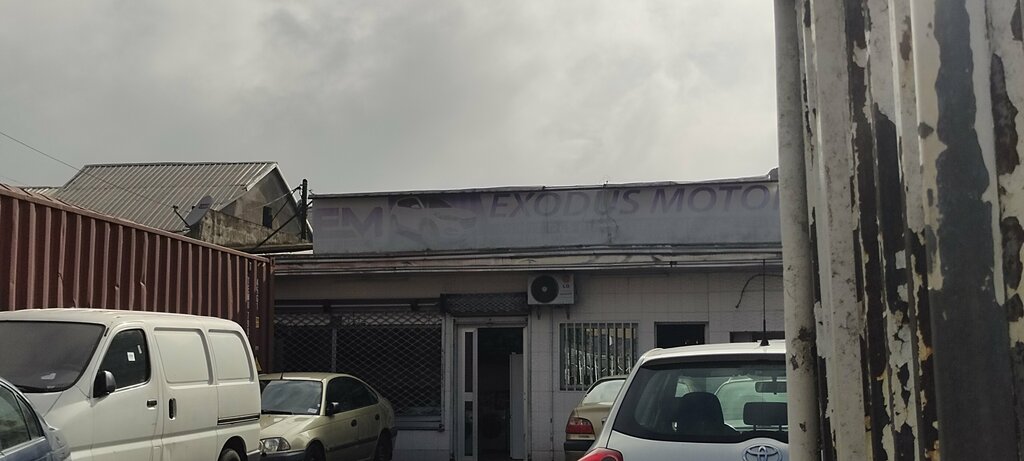 Otomobil servisi Exodus Motor SARL, Douala, foto