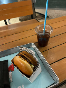Salt (Dubai, Jumeirah, Umm Suqeim 1, Kite Beach Street, 44), fast food  Dubai'den
