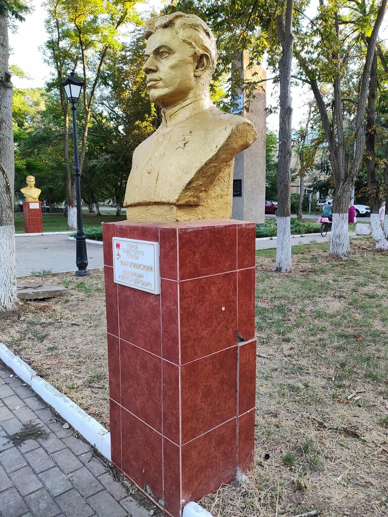 Anıt, heykel Обелиск Героям - память народная, Sevastopol, foto