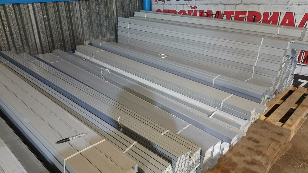 Montaj ekipmanları Tsehntr Krepez, Vladimir, foto