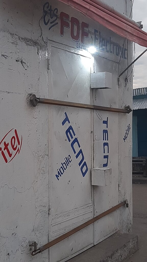 Elektronik cihaz ve parça firmaları Ets Fof Electronic, Brazzaville, foto