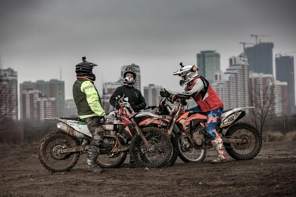 Motosiklet okulu ArtyuhMX, Moskova, foto