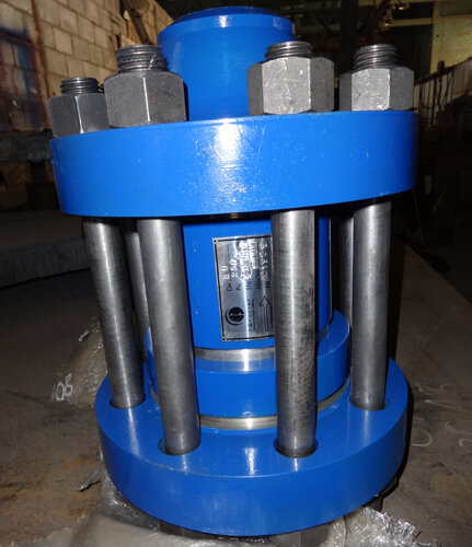 Boru tesisatı ve aksesuarları Ufimsky armaturny zavod, Ufa, foto