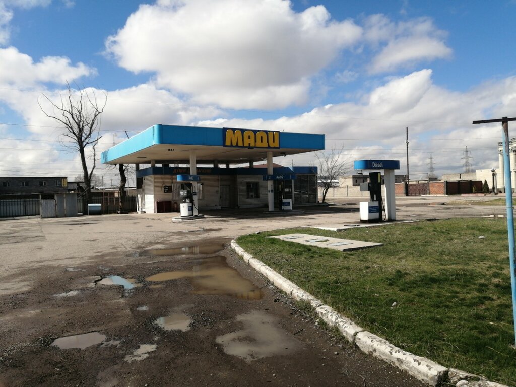 Benzin istasyonu Madi, Taraz, foto