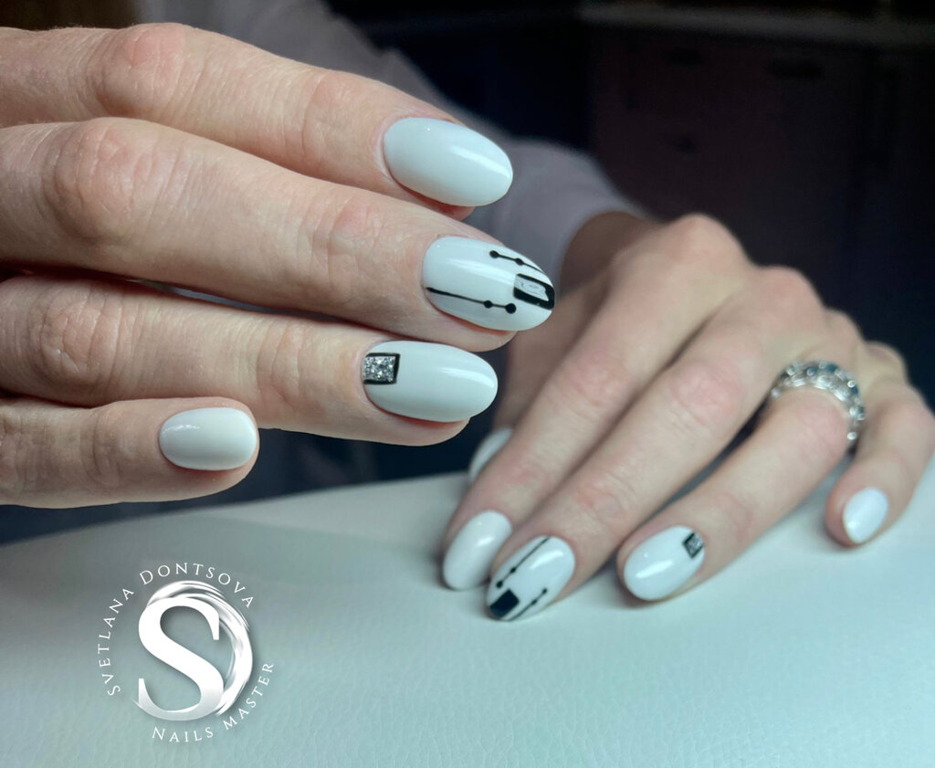 Manikür-pedikür DontsovaNails, Moskova, foto