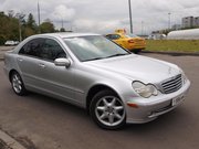 Mercedes-Benz C-klasse II W203 240 2.6 AT 170 л.с.бензин, задний