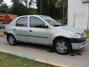 Renault Logan I 1.6 MT 90 л.с.бензин, передний