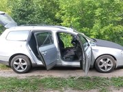 Volkswagen Passat B6 1.9d MT 105 л.с.дизель, передний