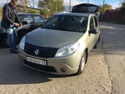 Renault Sandero I 1.6 AT 103 л.с.бензин, передний