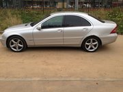 Mercedes-Benz C-klasse II W203 320 3.2 AT 218 л.с.бензин, задний