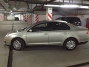 Volkswagen Jetta V 1.6 AT 102 л.с.бензин, передний