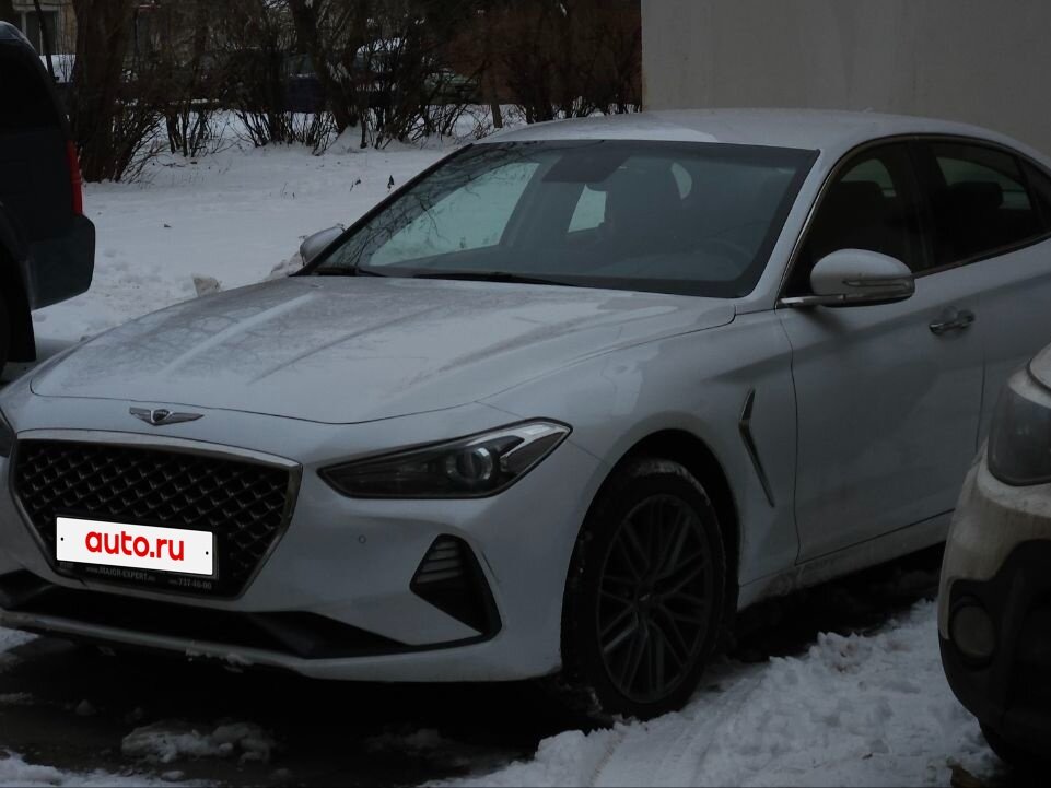 Купить б/у Genesis G70 I 2.0 AT (197 л.с.) 4WD бензин автомат в Москве: белый Генезис Г70 I ...