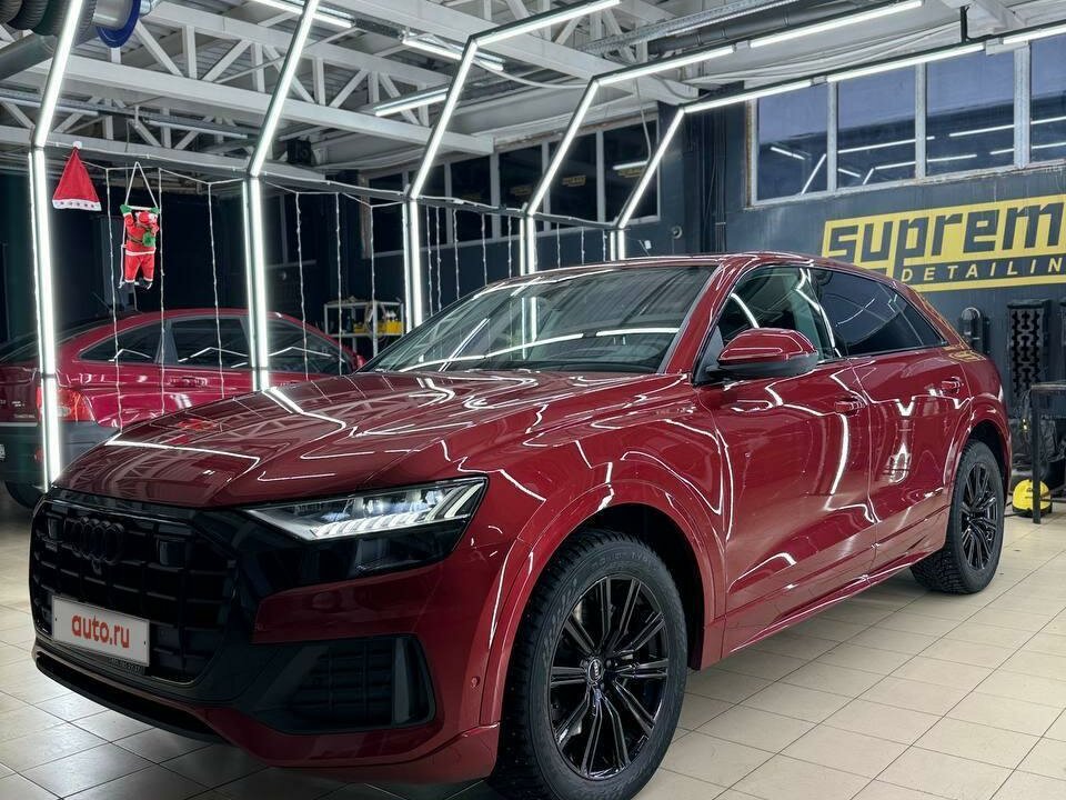 Купить б/у Audi Q8 I (4M) 45 TDI 3.0d AT (249 л.с.) 4WD дизель автомат ...