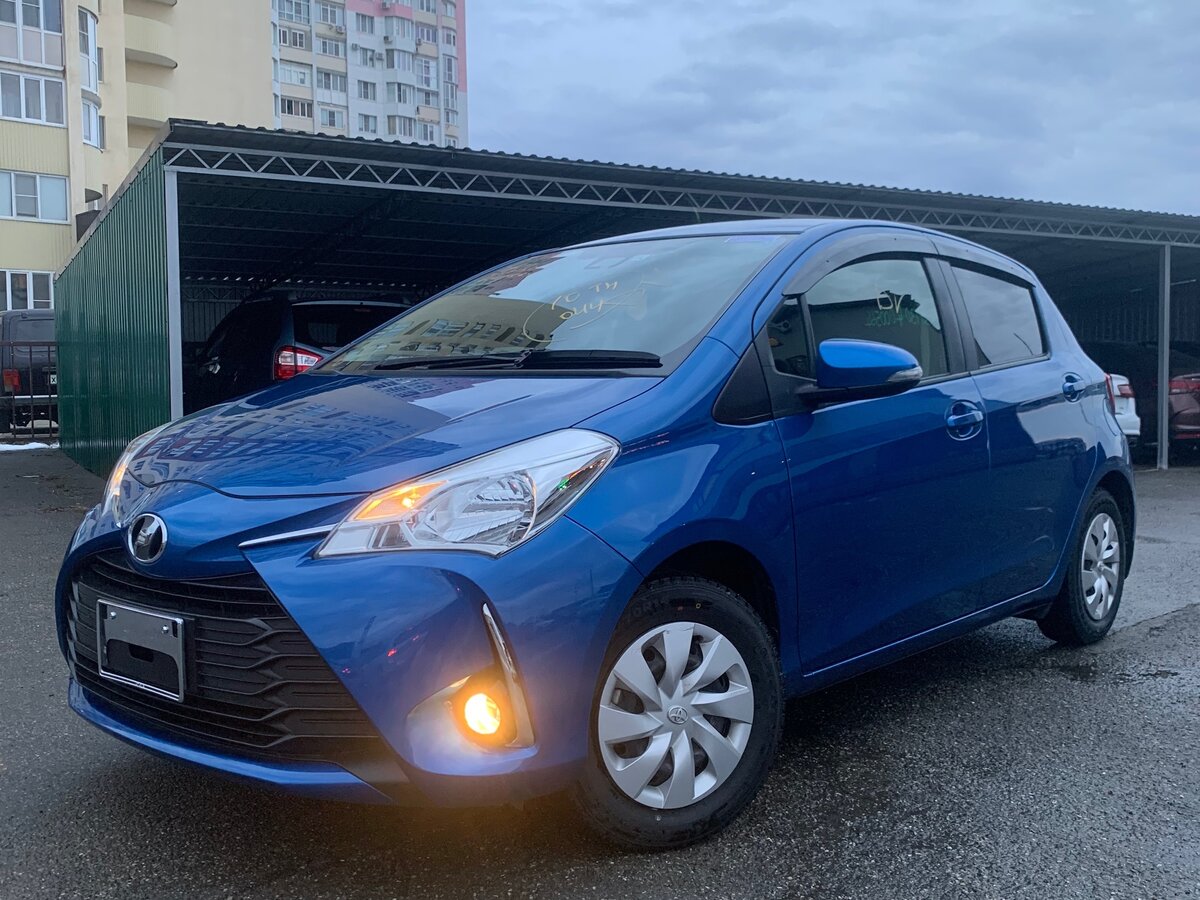Купить б/у Toyota Vitz III (XP130) Рестайлинг 2 1.0 CVT (69 л.с ...