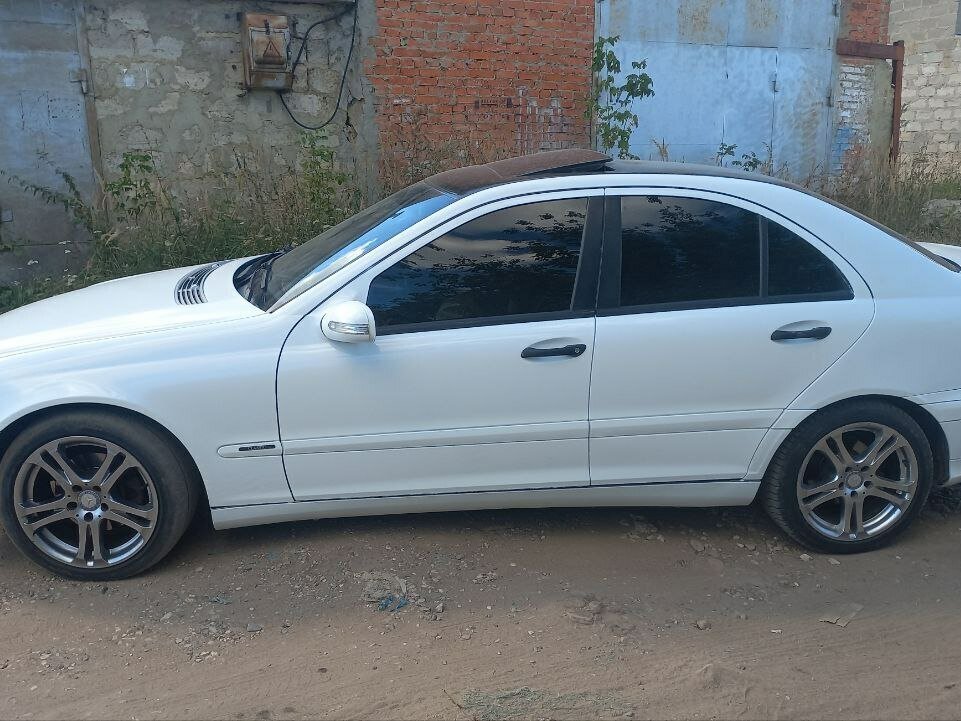 Купить б/у Mercedes-Benz C-Класс II (W203) 200 2.0 MT (163 л.с.) бензин ...
