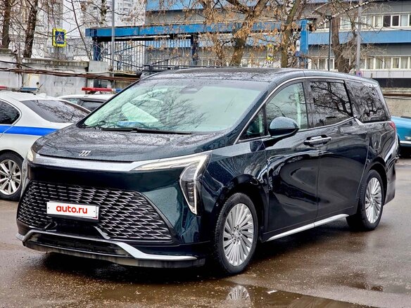 Купить б/у Buick GL8 IV Century 2.0 AT (230 л.с.) бензин автомат в Москве: зелёный Бьюик гл8 IV ...