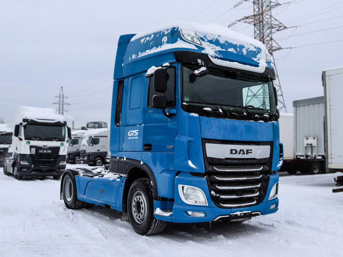 Купить б/у DAF XF дизель автомат в Екатеринбурге: синий 2021 года по ...