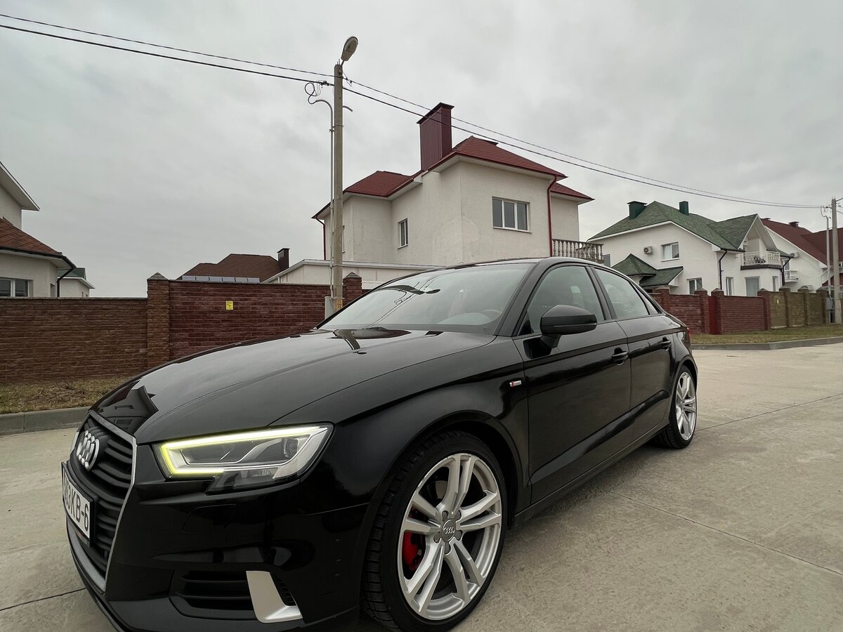Купить б/у Audi A3 III (8V) Рестайлинг 1.5 MT (150 л.с.) бензин механика в Могилёве: чёрный Ауди ...