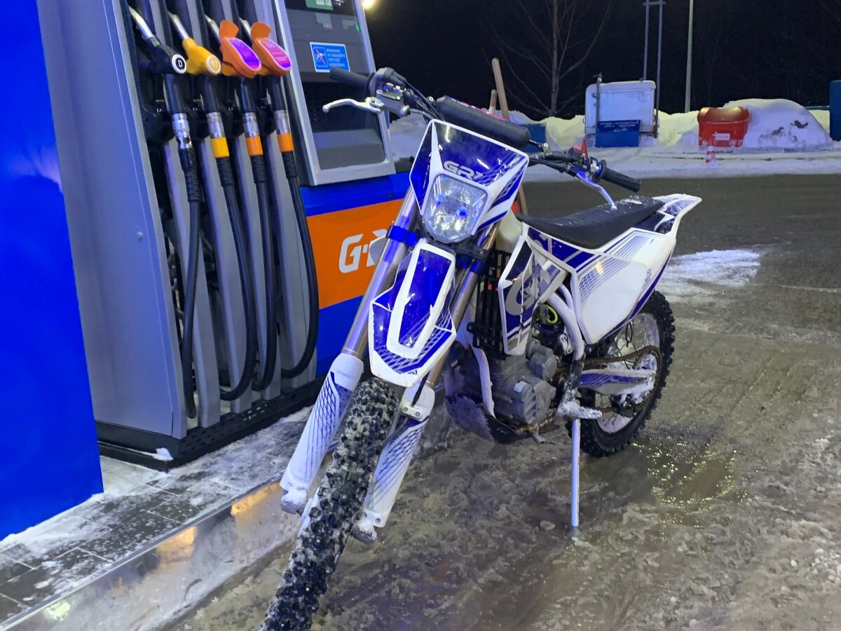 Купить б/у GR GR7 карбюратор 5 передач в Москве: белый внедорожный эндуро 2022 года по цене 190 ...