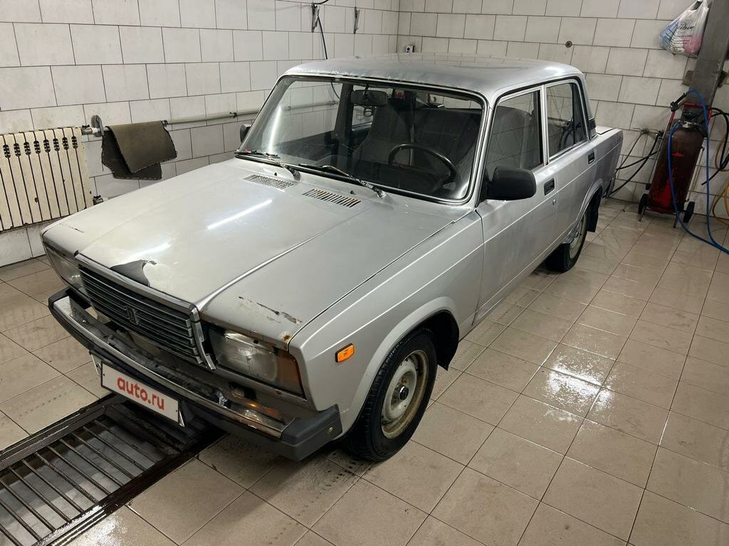Купить б/у Lada (ВАЗ) 2107 1982-2012 1.6 MT (74 л.с.) бензин механика в Москве: серебристый Лада ...