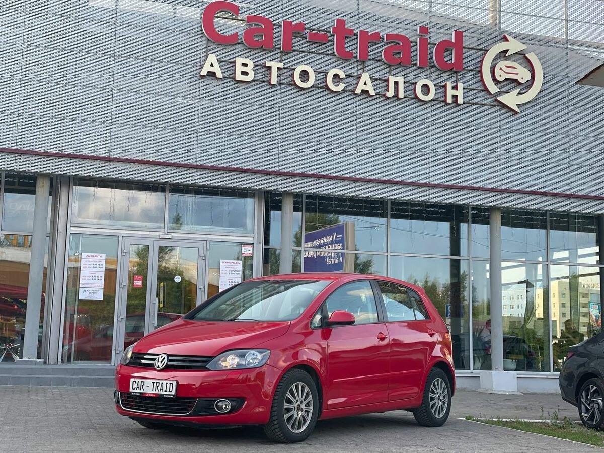 Купить б/у Volkswagen Golf Plus II 1.2 AMT (105 л.с.) бензин робот в ...