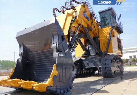 Купить б/у XCMG XE в Алдане: золотистый карьерный экскаватор 2023 года ...