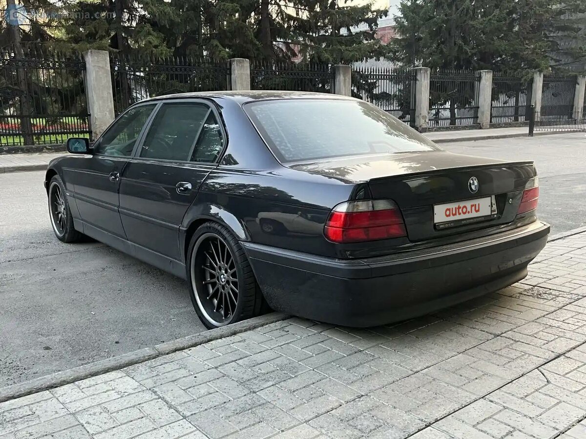 Купить б/у BMW 7 серии III (E38) Рестайлинг 750Li 5.4 AT (326 л.с.) бензин автомат в ...