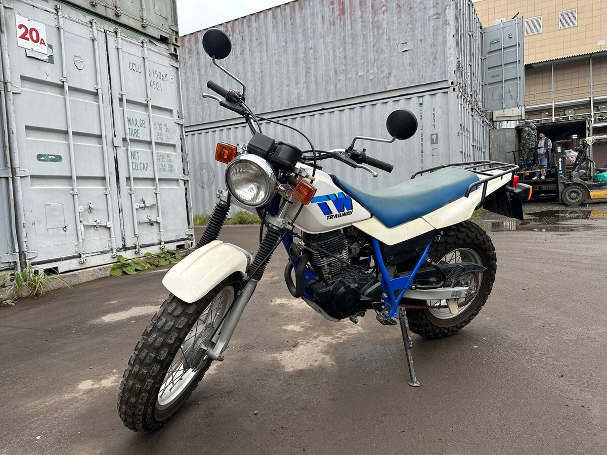 Купить б/у Yamaha TW200 карбюратор 5 передач в Бородине: белый мотоцикл ...