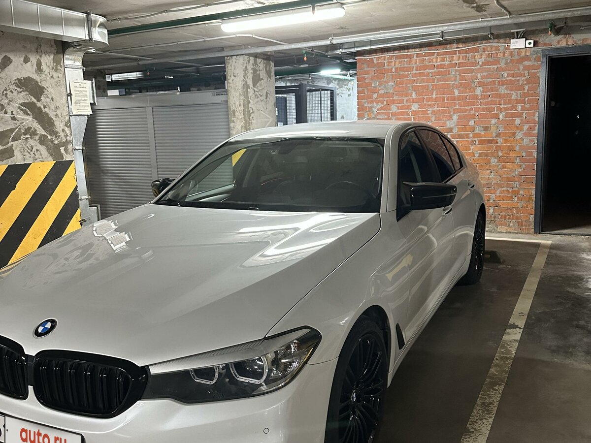 Купить б/у BMW 5 серии VII (G30/G31/G38) 520d 2.0d AT (190 л.с.) дизель автомат в Москве: белый ...