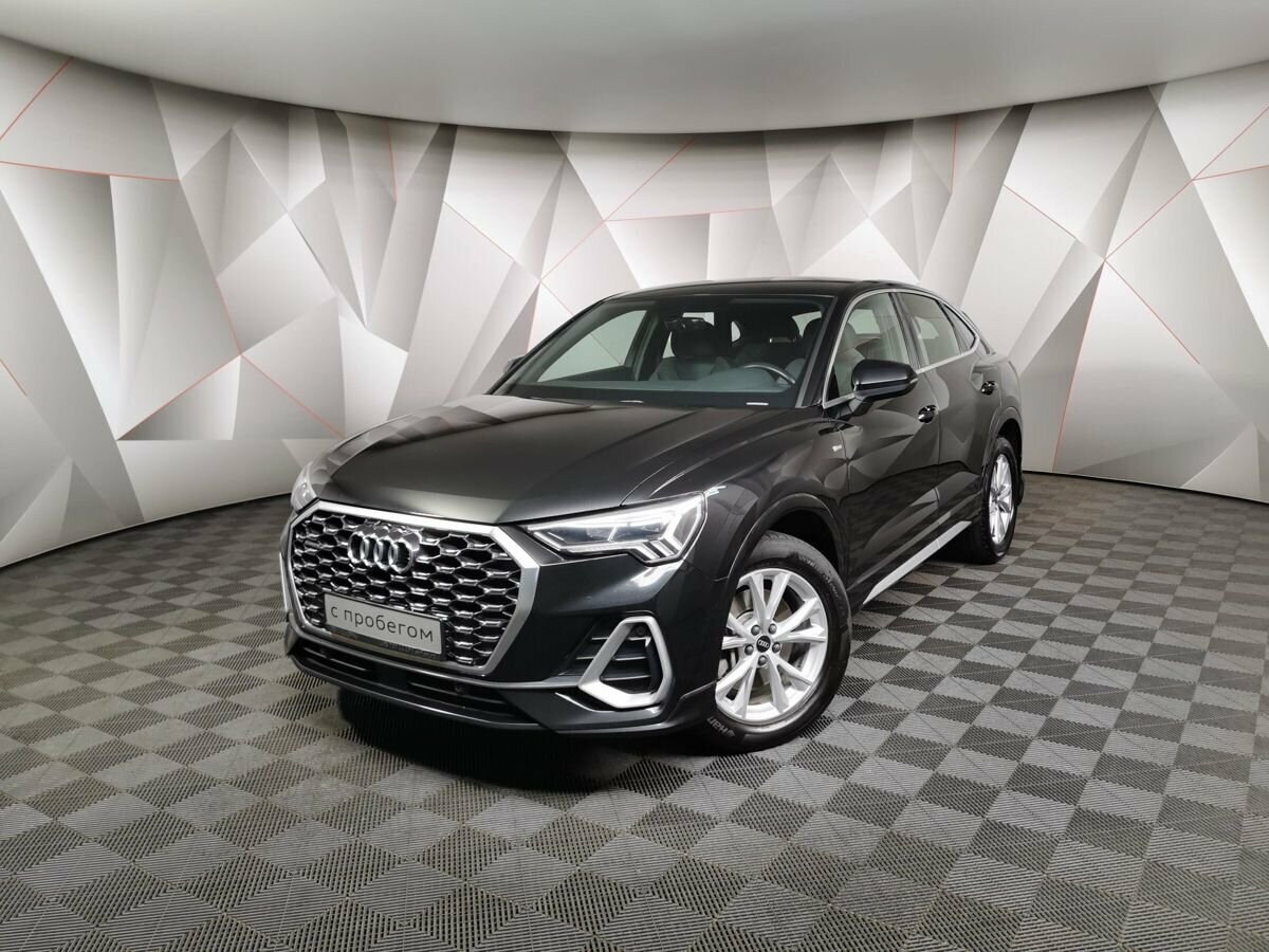 Купить б/у Audi Q3 Sportback I (F3) 40 TFSI 2.0 AMT (180 л.с.) 4WD ...