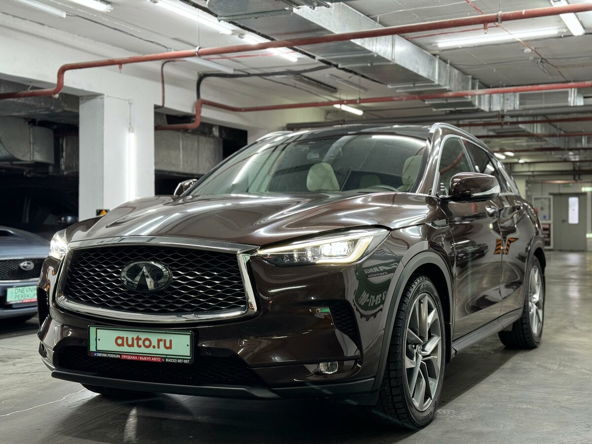Купить б/у Infiniti QX50 II 2.0 CVT (249 л.с.) 4WD бензин вариатор во Владивостоке: коричневый ...