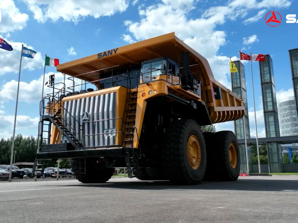 Купить новый Sany SET240S в Москве: жёлтый карьерный самосвал 2024 года по цене 350 000 000 ...