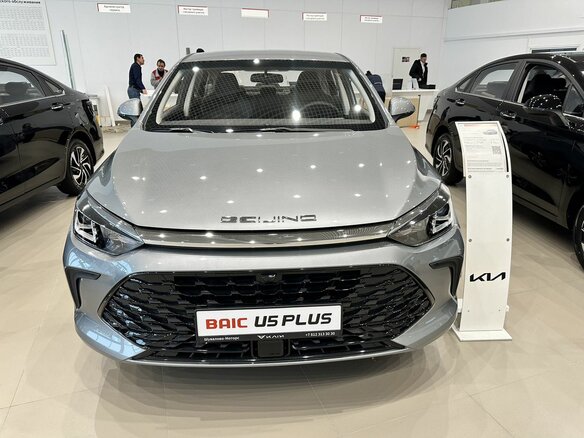 Купить б/у BAIC U5 Plus 2021-2024 1.5 CVT (105 л.с.) бензин вариатор в Санкт-Петербурге: серый ...