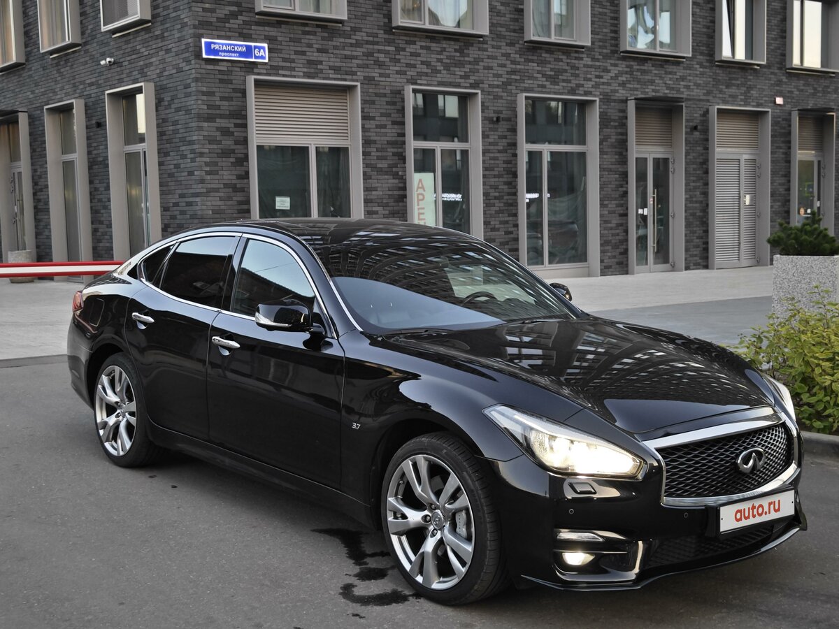 Купить б/у Infiniti Q70 I Рестайлинг 3.7 AT (333 л.с.) 4WD бензин автомат в Москве: чёрный ...