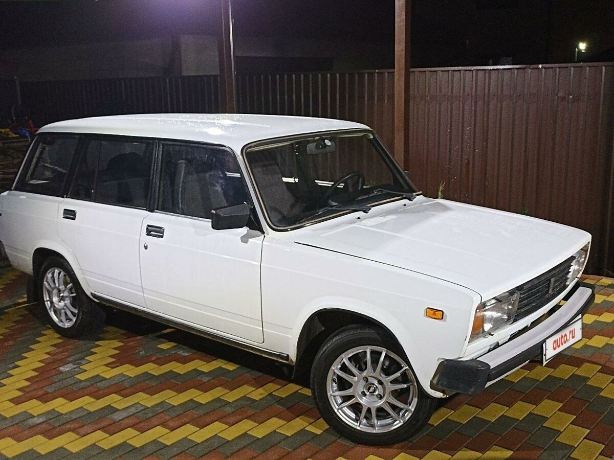 Купить б/у Lada (ВАЗ) 2104 1984-2012 5-speed 1.5 MT (72 л.с.) бензин ...