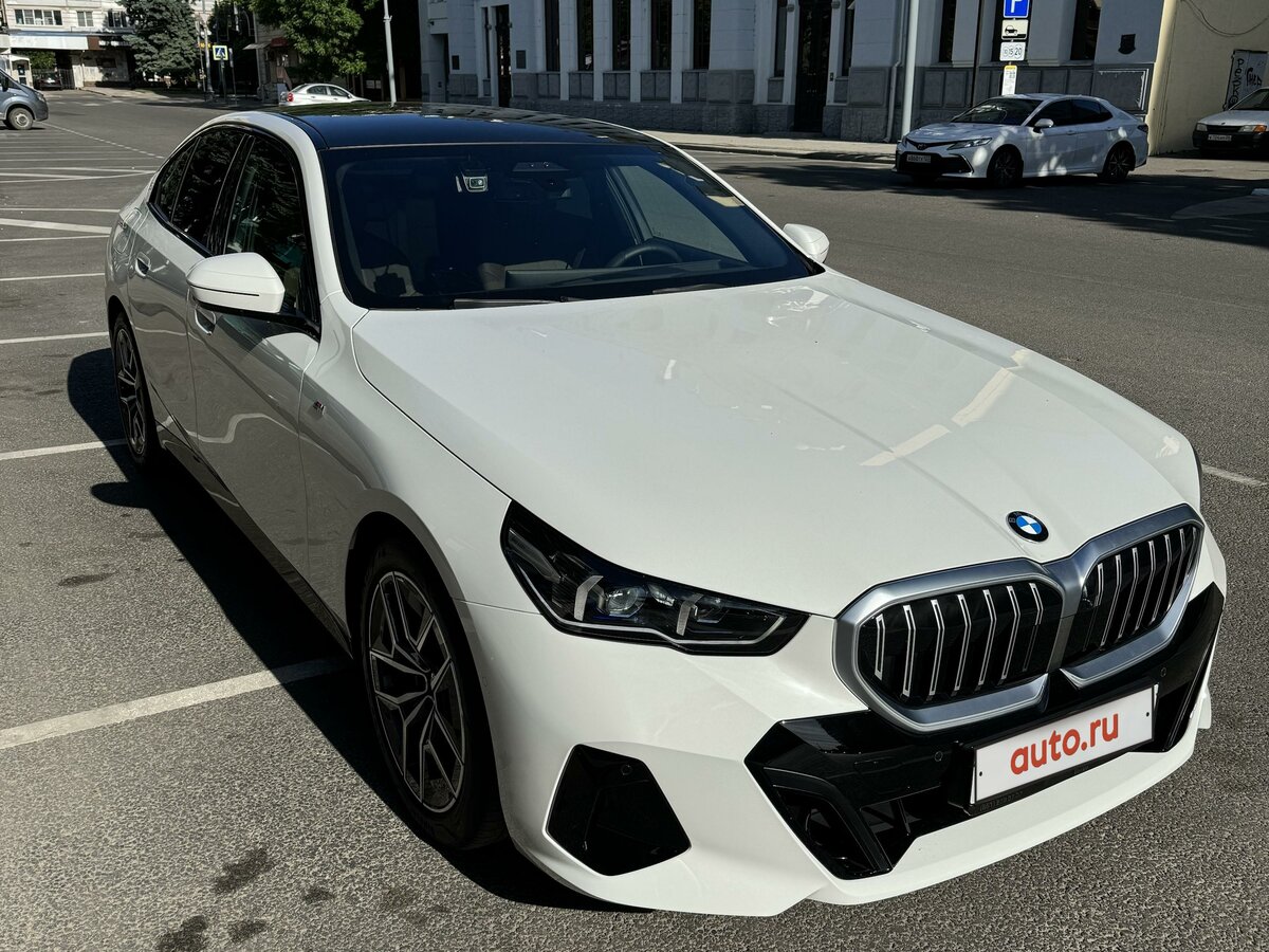 Купить б/у BMW 5 серии VIII (G60/G61/G68) 525Li 2.0 AT (190 л.с.) бензин автомат в Краснодаре ...