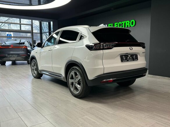 Купить б/у Ciimo (Dongfeng-Honda) M-NV I Electro AT (120 кВт) электро ...