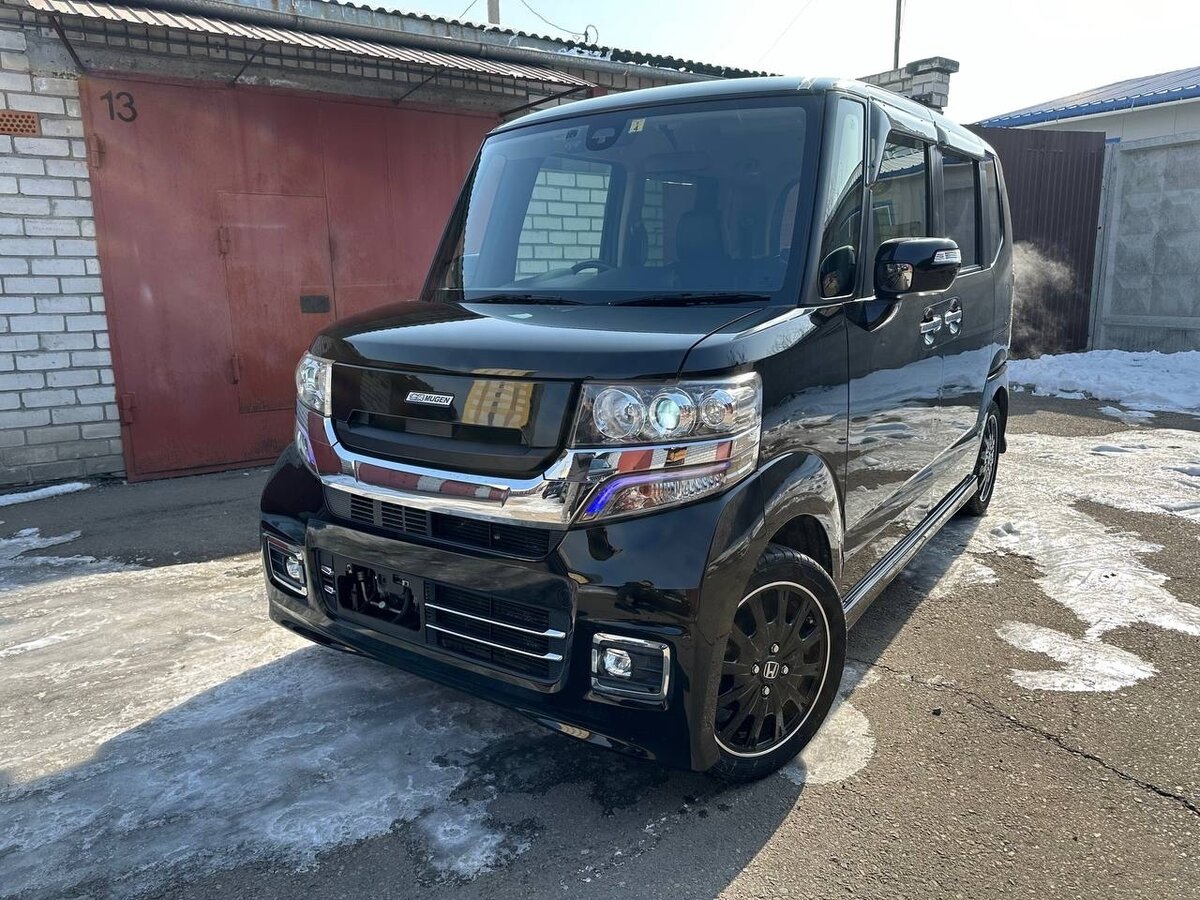 Купить б/у Honda N-BOX II 0.7 CVT (58 л.с.) бензин вариатор в Уссурийске: чёрный Хонда н-бокс II ...