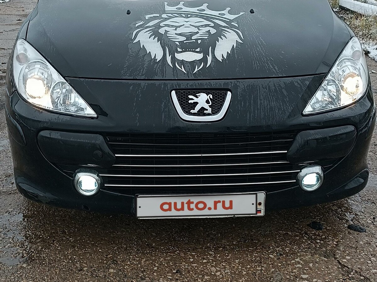 Купить б/у Peugeot 307 I Рестайлинг 1.6d MT (109 л.с.) дизель механика ...
