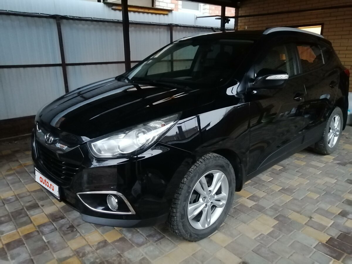 Купить б/у Hyundai ix35 I 2.0 AT (150 л.с.) 4WD бензин автомат в Ейске: чёрный Хендэ ix35 I ...