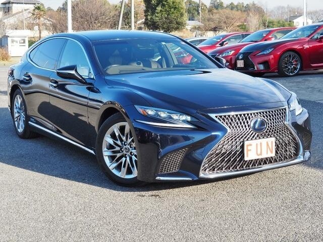 Купить б/у Lexus LS V 500h 3.5hyb AT (354 л.с.) гибрид автомат во ...