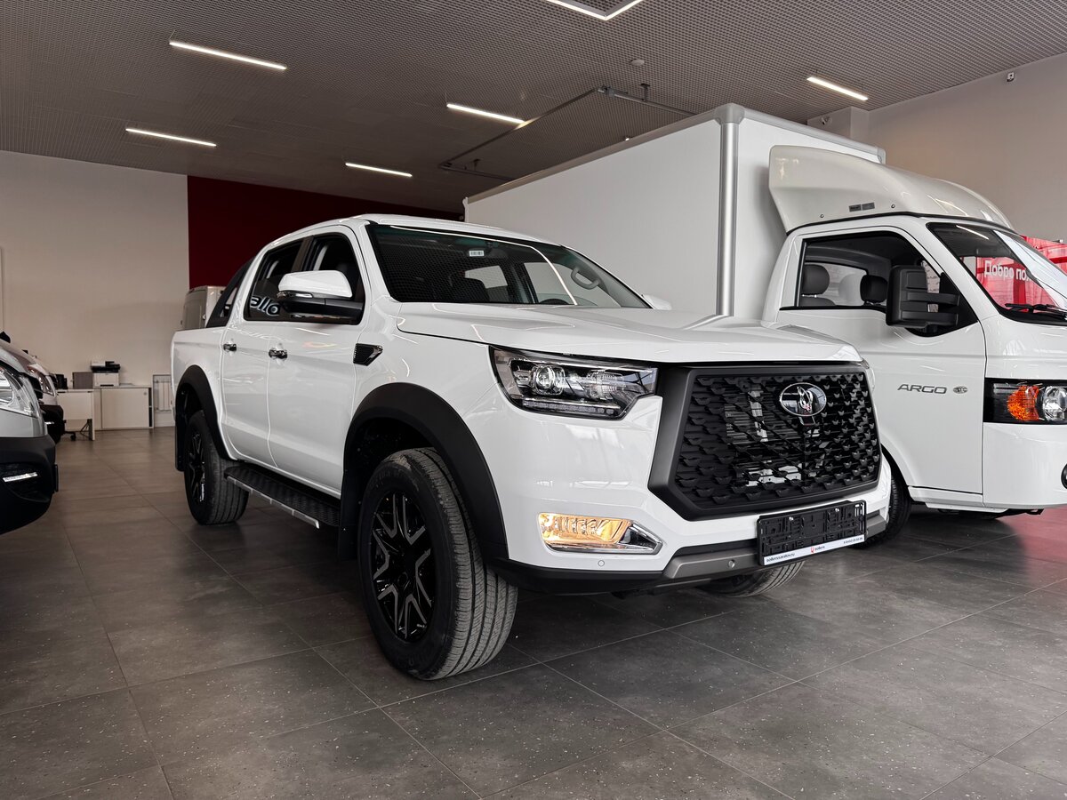 Купить б/у Sollers ST8 2024-2025 2.0d MT (136 л.с.) 4WD дизель механика в Саратове: белый ...