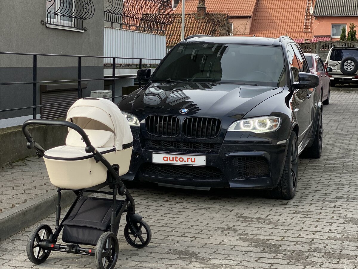 Купить б/у BMW X5 M I (E70) 4.4 AT (555 л.с.) 4WD бензин автомат в Москве: синий БМВ Х5 М I (E70 ...