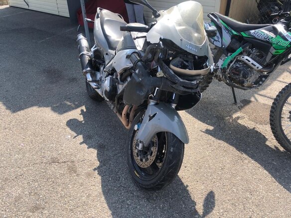 Купить б/у Yamaha YZF-R6 в Саратовской: серый 1997 года на Авто.ру ID ...