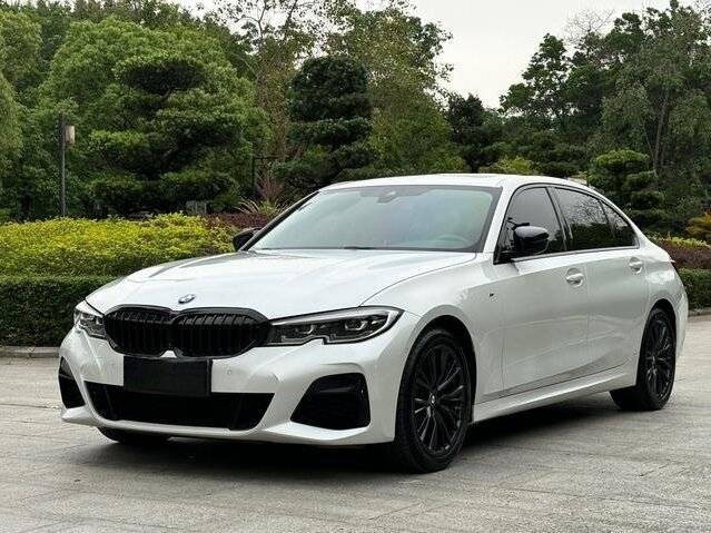 Купить б/у BMW 3 серии VII (G2x) 325Li 2.0 AT (184 л.с.) бензин автомат во Владивостоке: белый ...