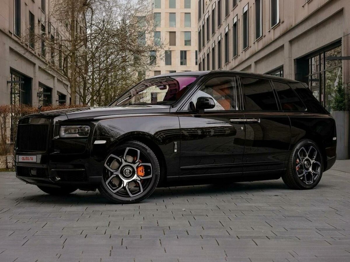 Купить б/у Rolls-Royce Cullinan I Black Badge 6.8 AT (600 л.с.) 4WD ...