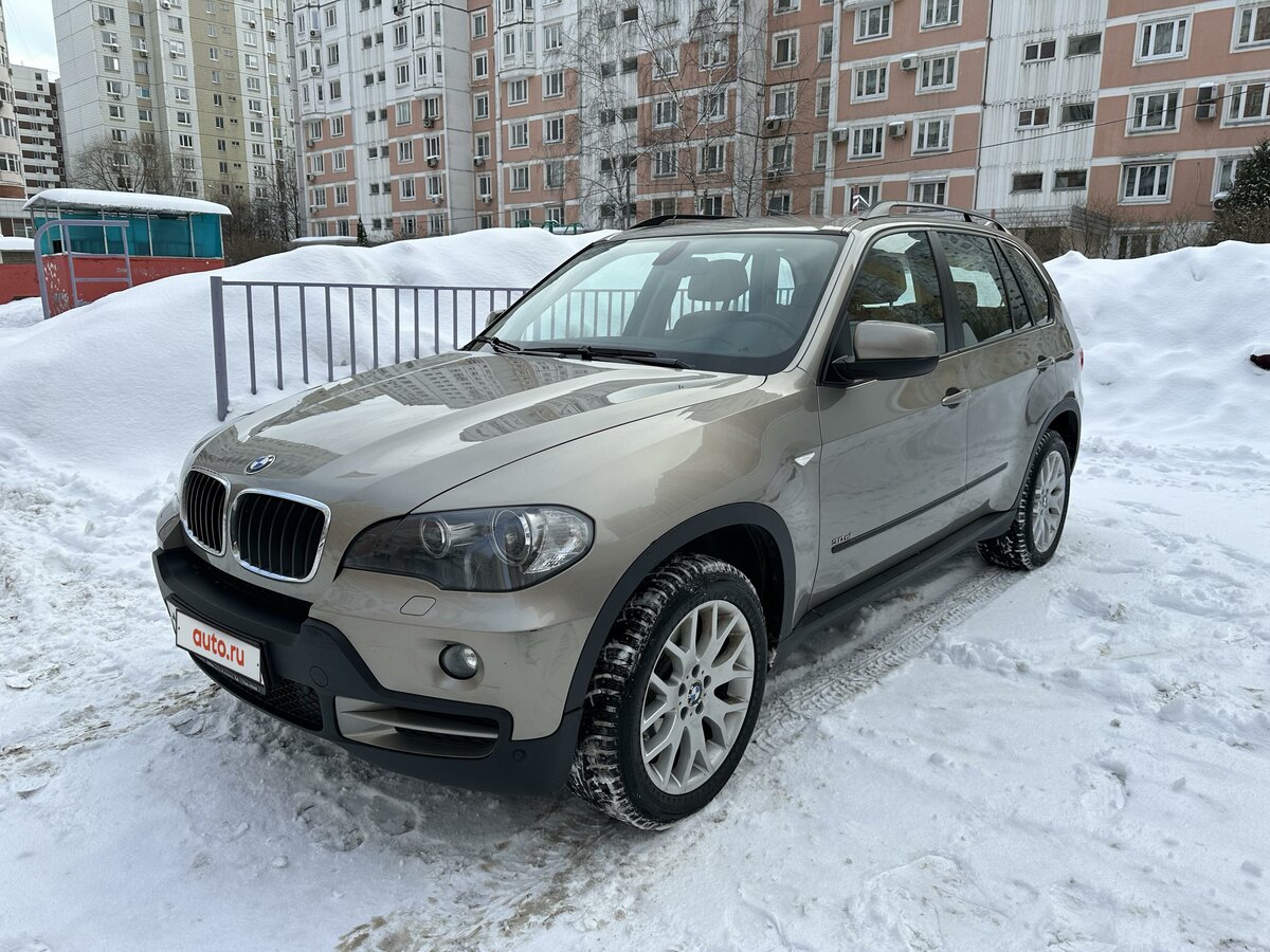 Купить б/у BMW X5 II (E70) 3.0si 3.0 AT (272 л.с.) 4WD бензин автомат в Москве: бежевый БМВ Х5 ...